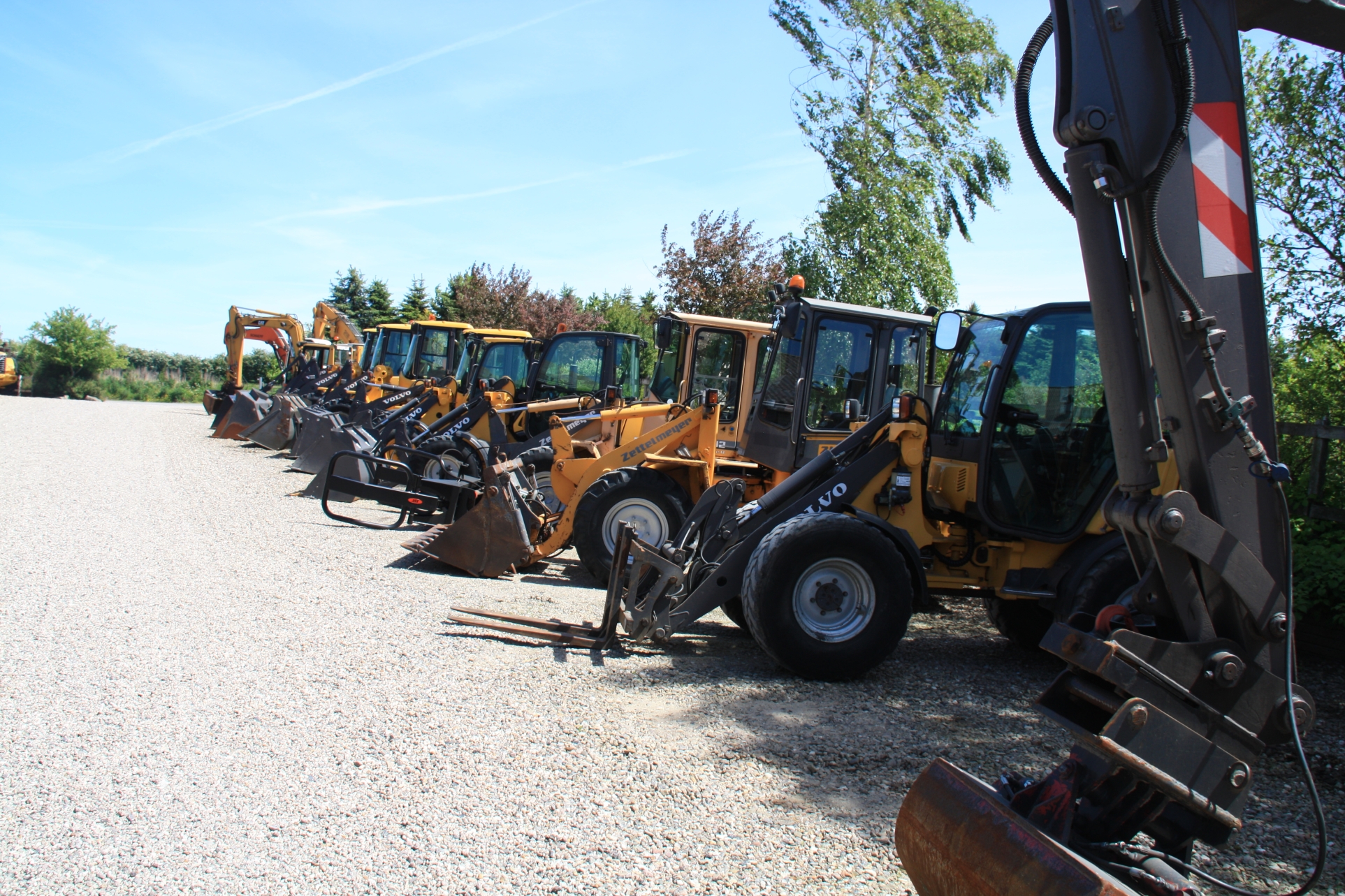 | HJH MASKINER STUBBÆK ApS